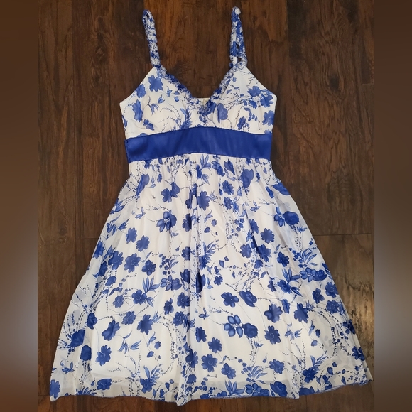 Studio Y | Dresses | Studio Y Size 112 Blue White Flower Sleeveless ...